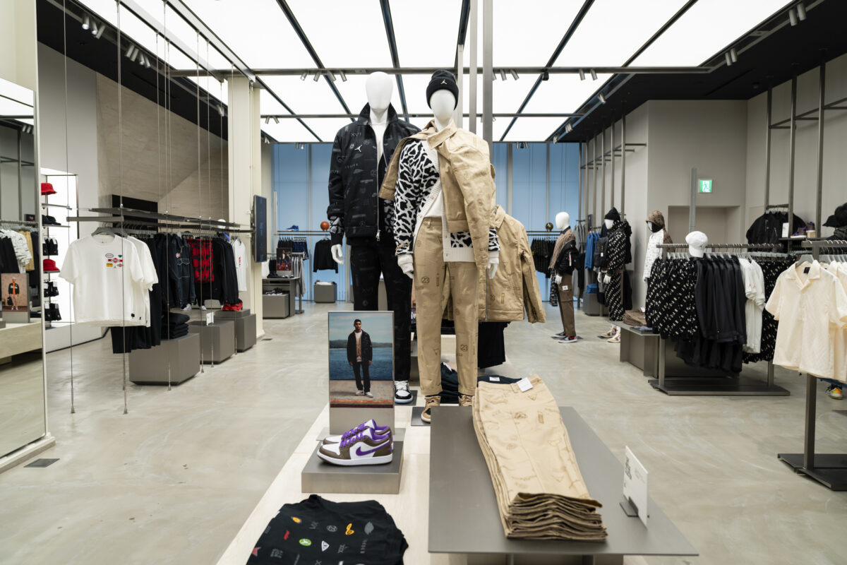 世界で2店舗目 JORDAN BRAND STORE 「JORDAN WORLD OF FLIGHT SHIBUYA」が誕生 ｜ FLY ...
